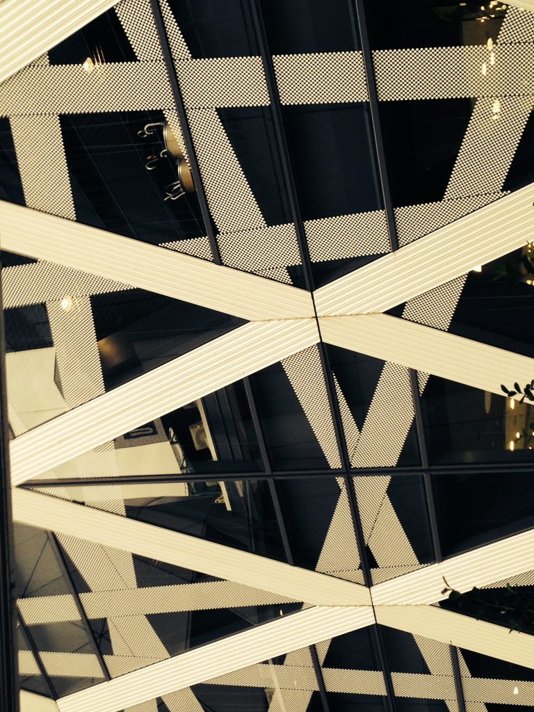 Mode Gakuen Cocoon Tower – Diagonality